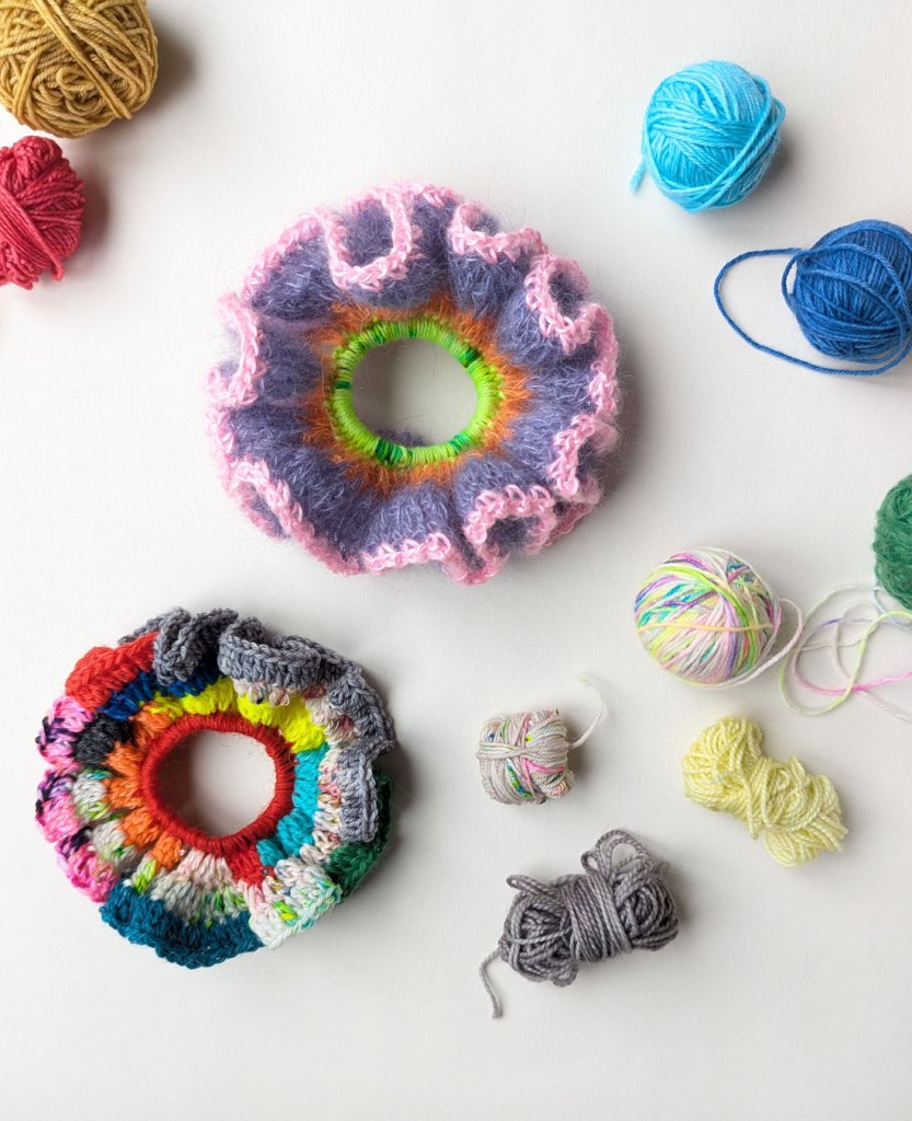 Crochet Hair Scrunchie Pattern - Zeens and Roger